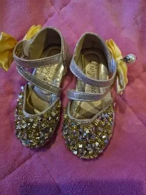 Shoes | Gold Sequinced Bow Dress Shoes For Girl Sz6 Toddlers | Poshmark